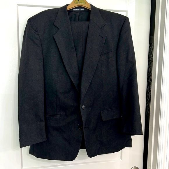 Dawahares | Suits & Blazers | Great 2 Piece Suit From A Local Suit Shop ...